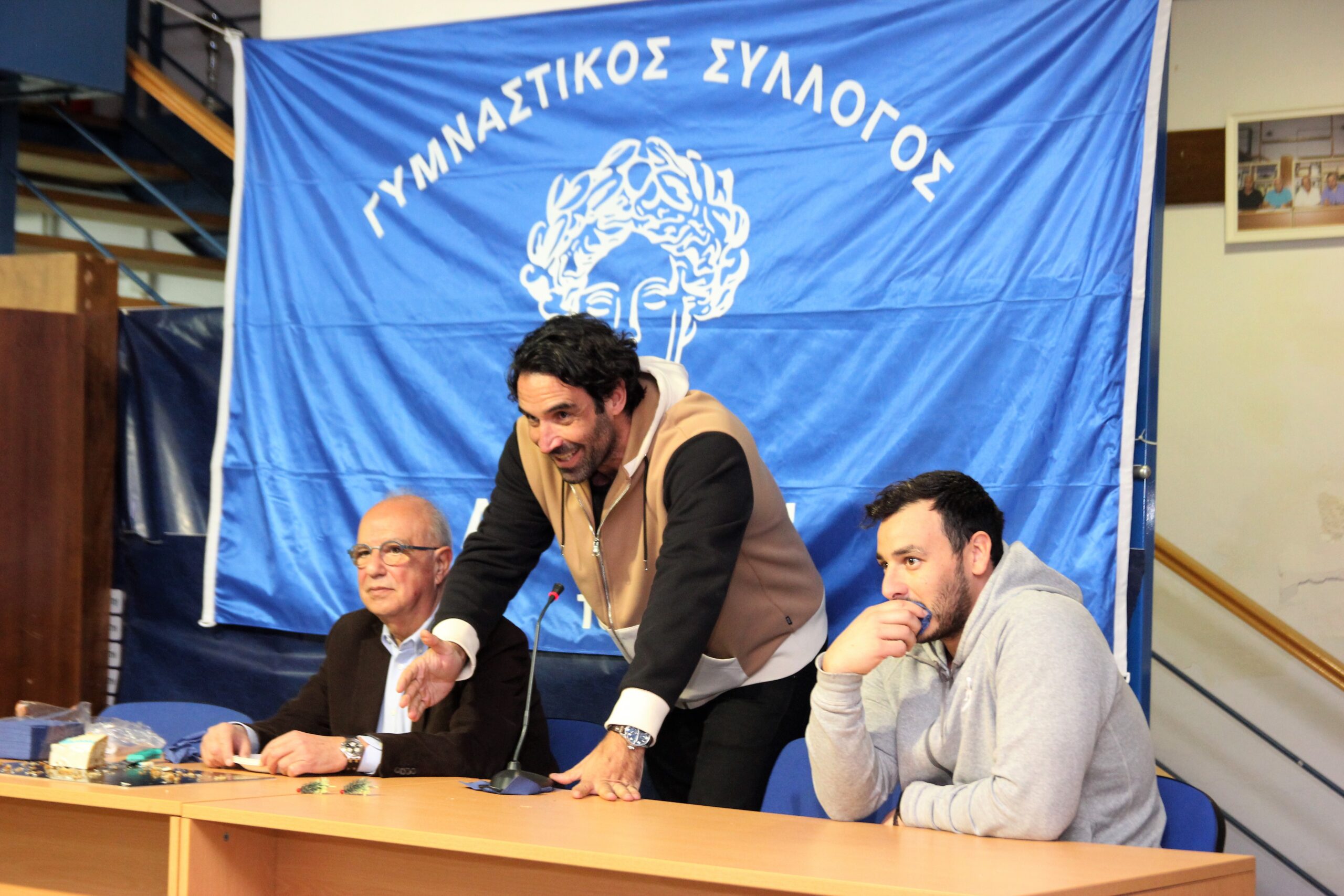 Κοπή πίτας με αισιόδοξα μηνύματα για τα… σπουδαία που έρχονται! (Pics ...