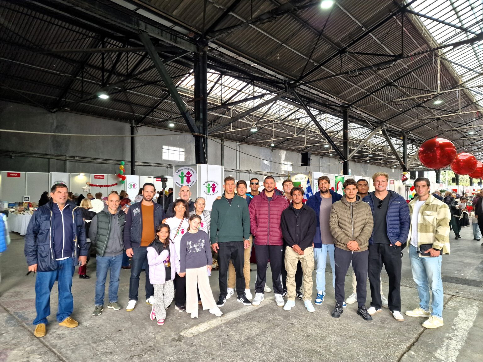 Οι Φίλοι του Παιδιού: Στο 25ο διεθνές Χριστουγεννιάτικο παζάρι του ...